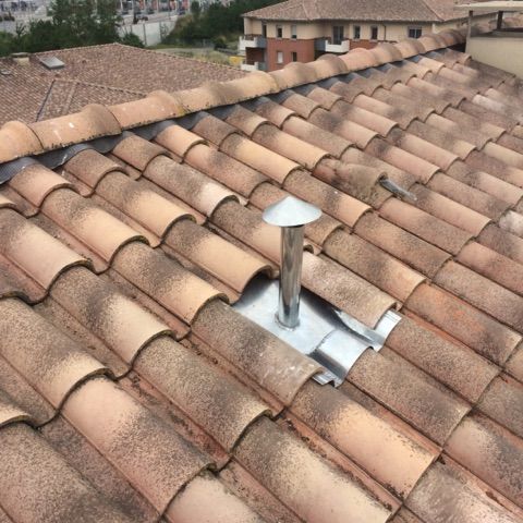 Étanchéité en zinc pour conduit de ventilation à Toulouse – LTZ ...